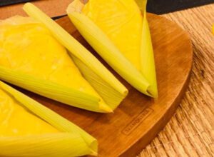 Chef ensina a versão prática da pamonha doce na panela de pressão